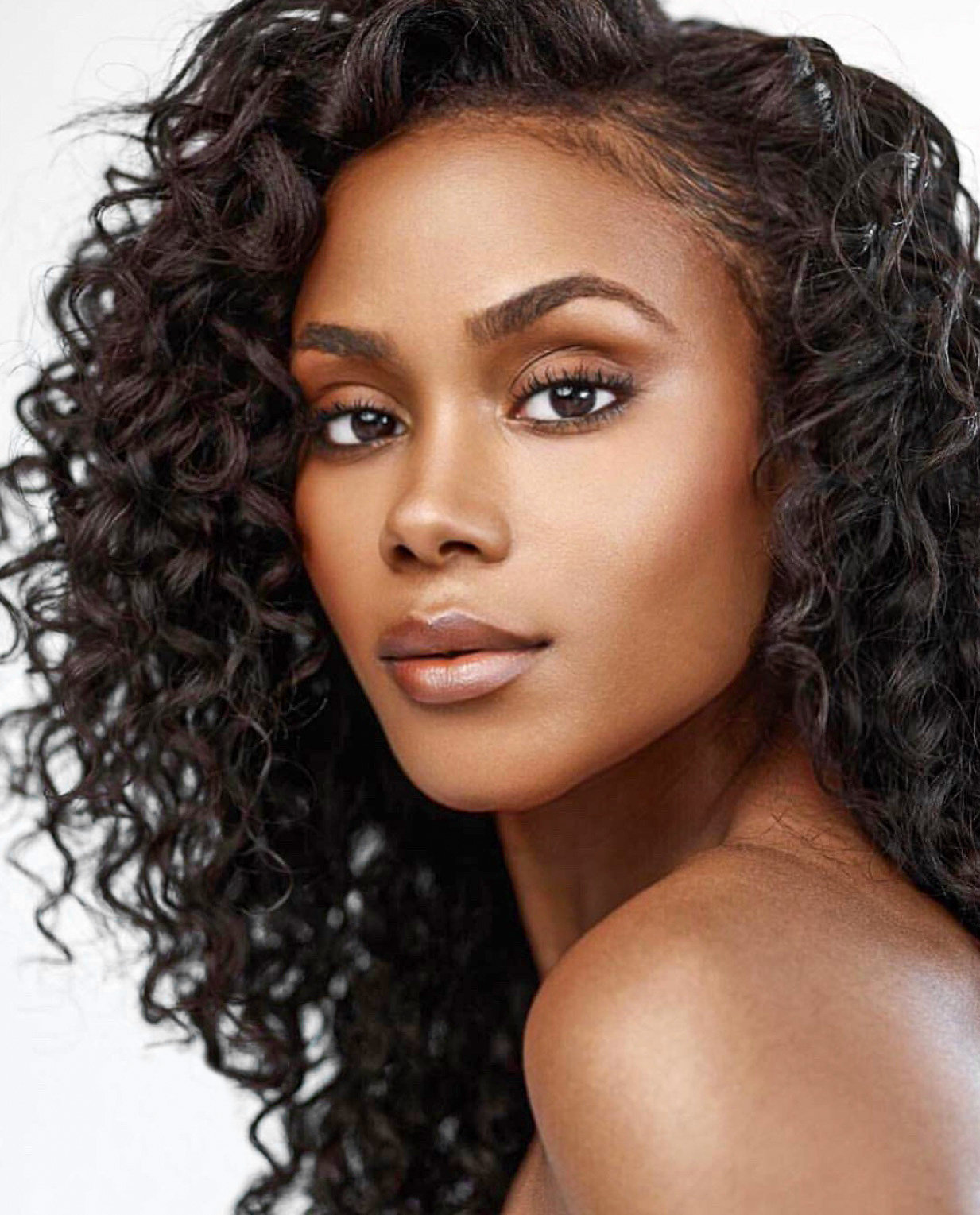 Island Curl - Alabaster Box Hair